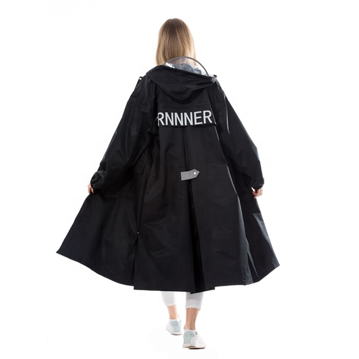 Choosing the Right Adult Raincoat: A Comprehensive Guide